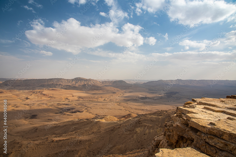 Foto de Ramon Crater Makhtesh Ramon, the largest in the world, as seen ...