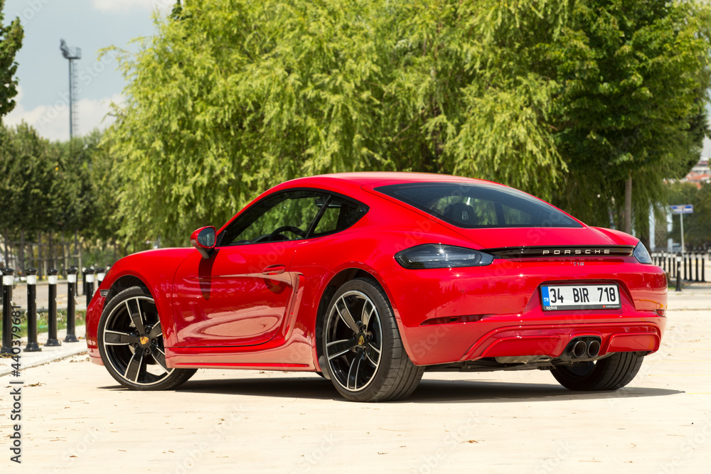 Porsche Cayman 718 is a mid-engined two-seater sports car built by ...