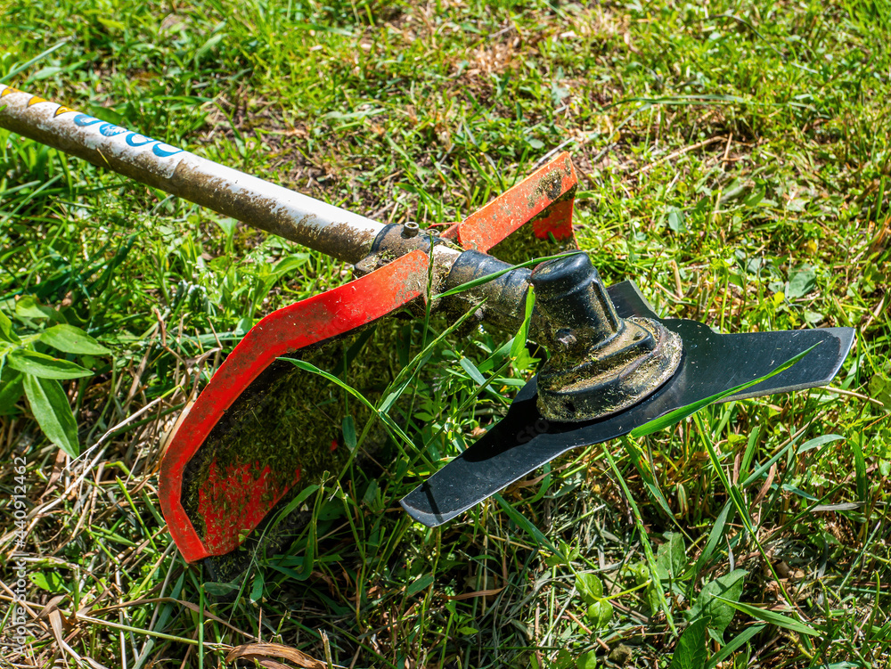 Lawn mower cutting disc for lawn mowing. Blade of knife. Trimmer ...