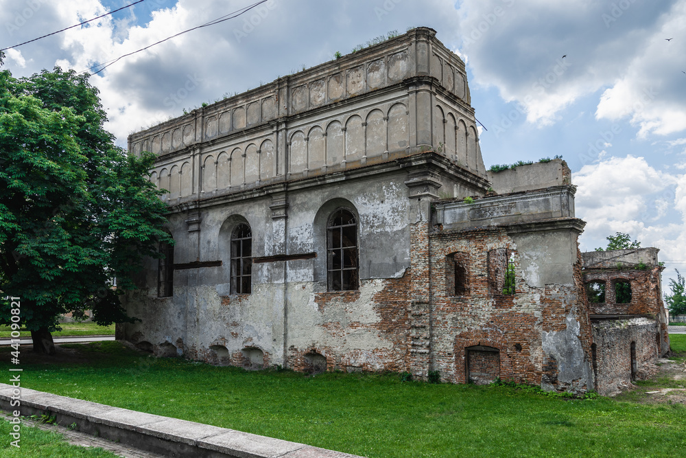 Brody, Ukraine - june, 2021: The ruins of The Old fortress synagogue of ...