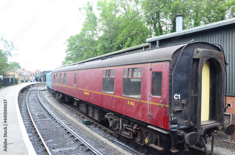 pickering vintage railway station, North Yorkshire Moors Railway ...