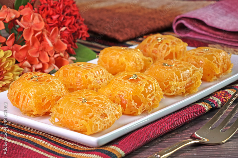 Han Tra a kinds of Thai Golden sweetmeat, Famous Thai auspicious ...
