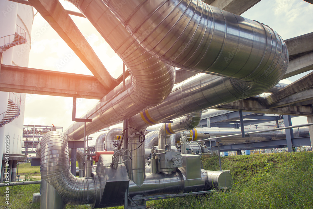 High pressure flow pipeline for oil and gas Stock Photo | Adobe Stock