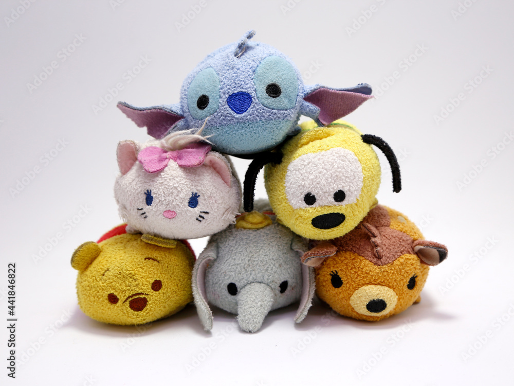 Toys Tsum tsum. Stitch, kitty Mary, Pluto, Winnie the Pooh, Dumbo and ...