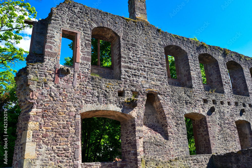 Burg Hayn - hochmittelalterliche Ruine in Dreieichenhain, Stadt ...
