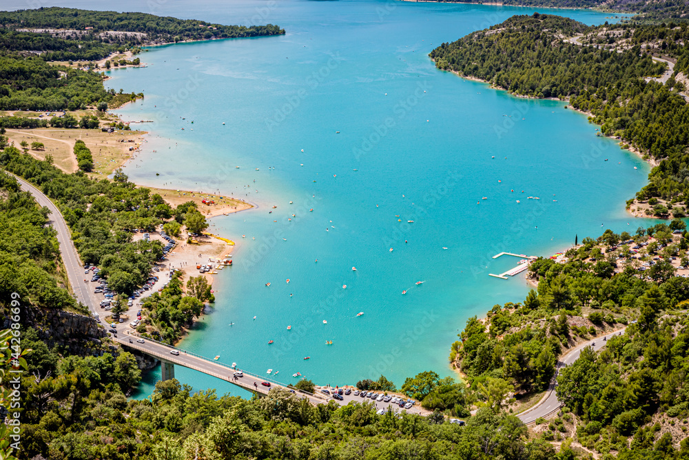 Fotka „Vue sur le Lac de Sainte-Croix et les gorges du Verdon ou Grand ...