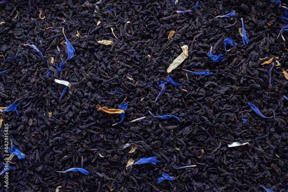 Earl grey tea leaves with blue petals Stock 写真 | Adobe Stock
