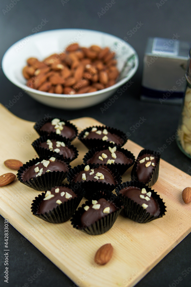 Malaysian Kuih Raya called Almond London. Popular kuih raya on Hari ...