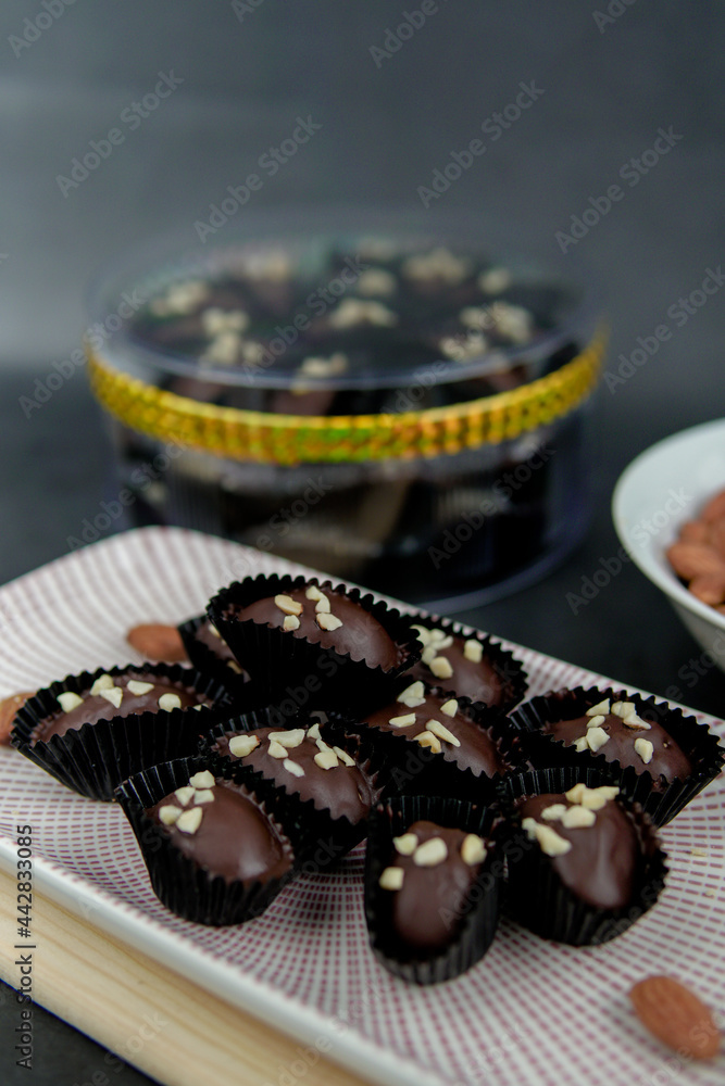 Malaysian Kuih Raya called Almond London. Popular kuih raya on Hari ...