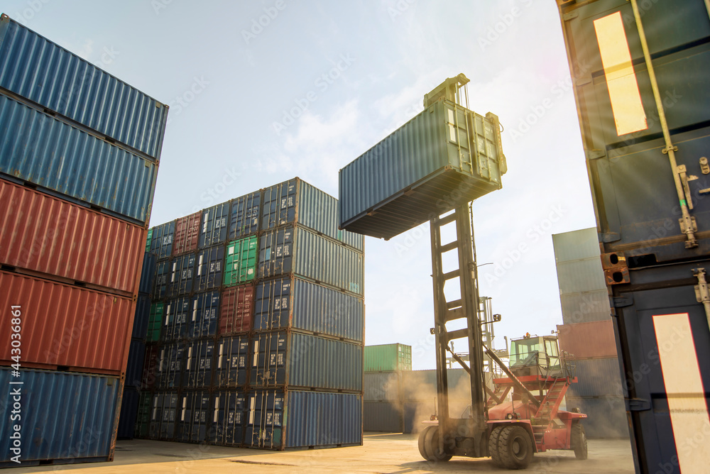 Container truck Loading containers sorting,Forklift handling cargo ...