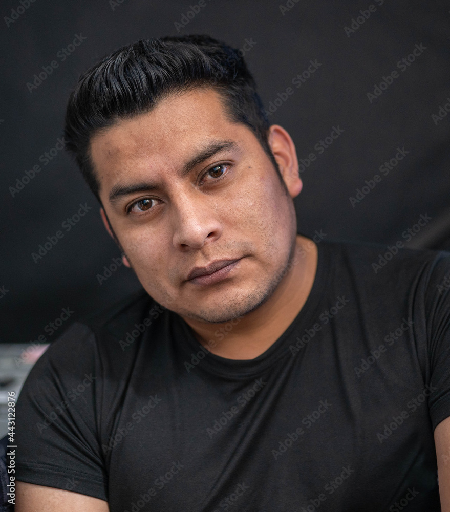 Retrato hombre mestizo, rostro latino ecuatoriano foto de Stock | Adobe ...
