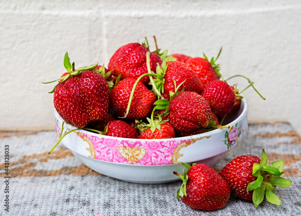Strawberry. This is one of the most delicious berries, which is loved ...