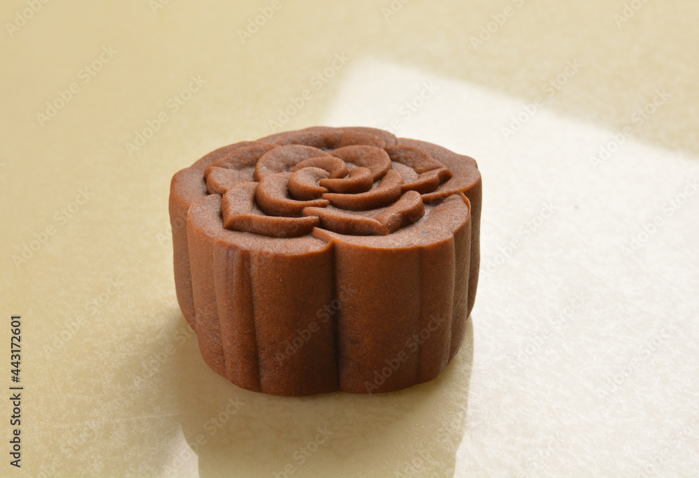 mixed nuts healthy no oil baked lotus paste mooncake in brown chocolate ...
