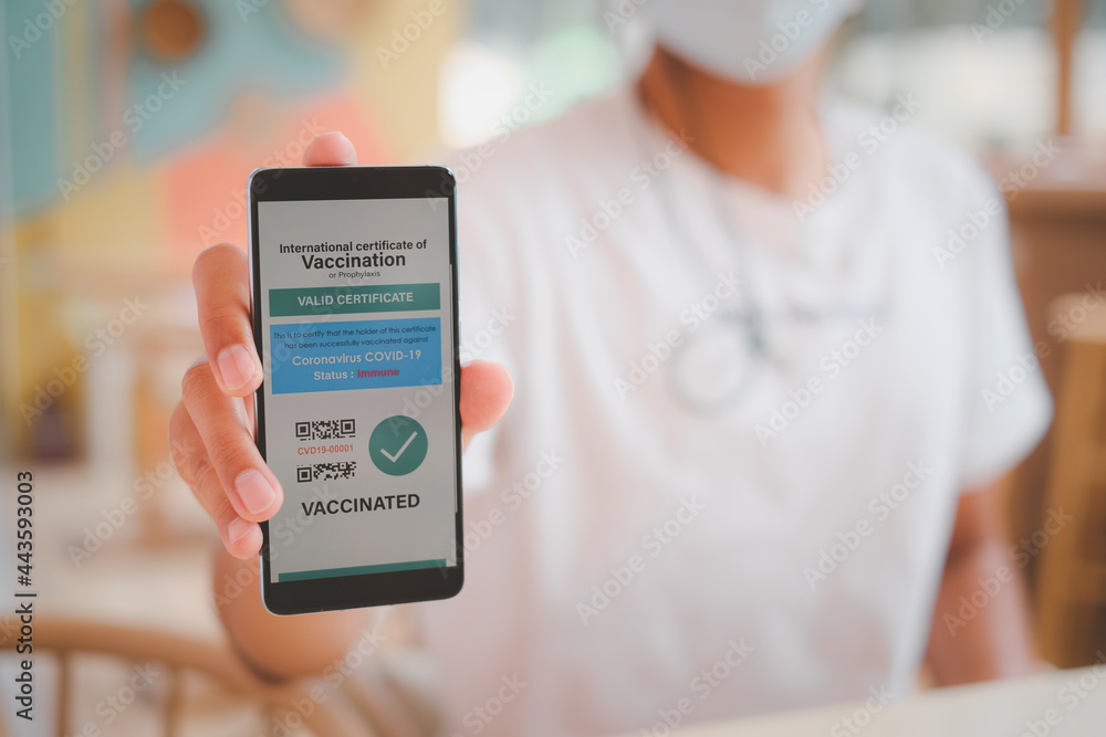 Close up hand's asian man showing smartphone display on app mobile ...