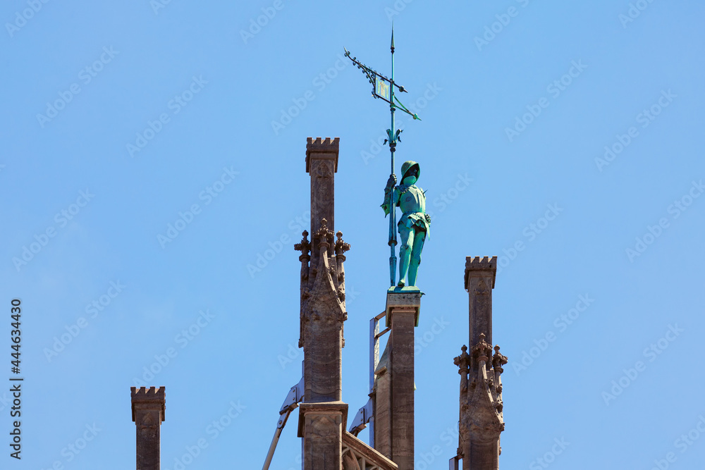 Knight sculpture on the building top . Medieval Knight made by bronze ...