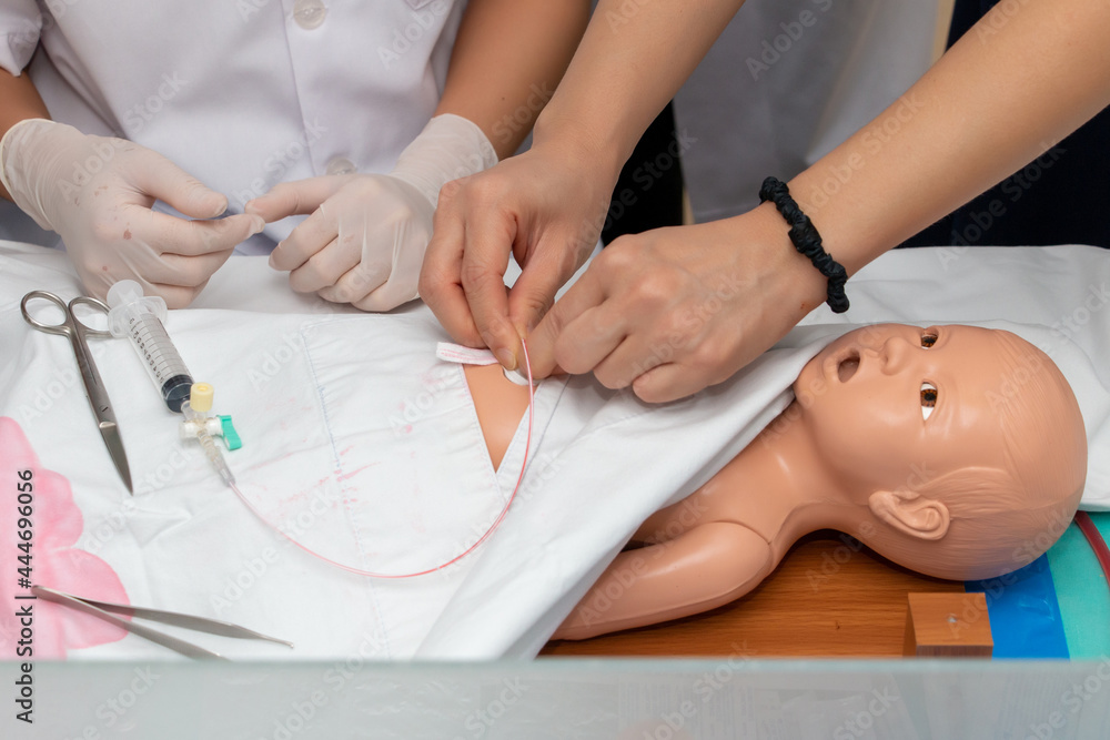 Zdjęcie Stock: Close-up doctor obstetrician nurse cutting umbilical ...