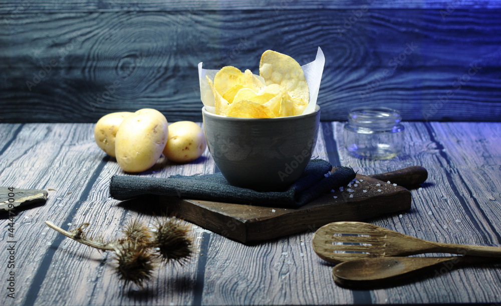 Poster still life bowl of potato chips – Wall Art | UkPosters