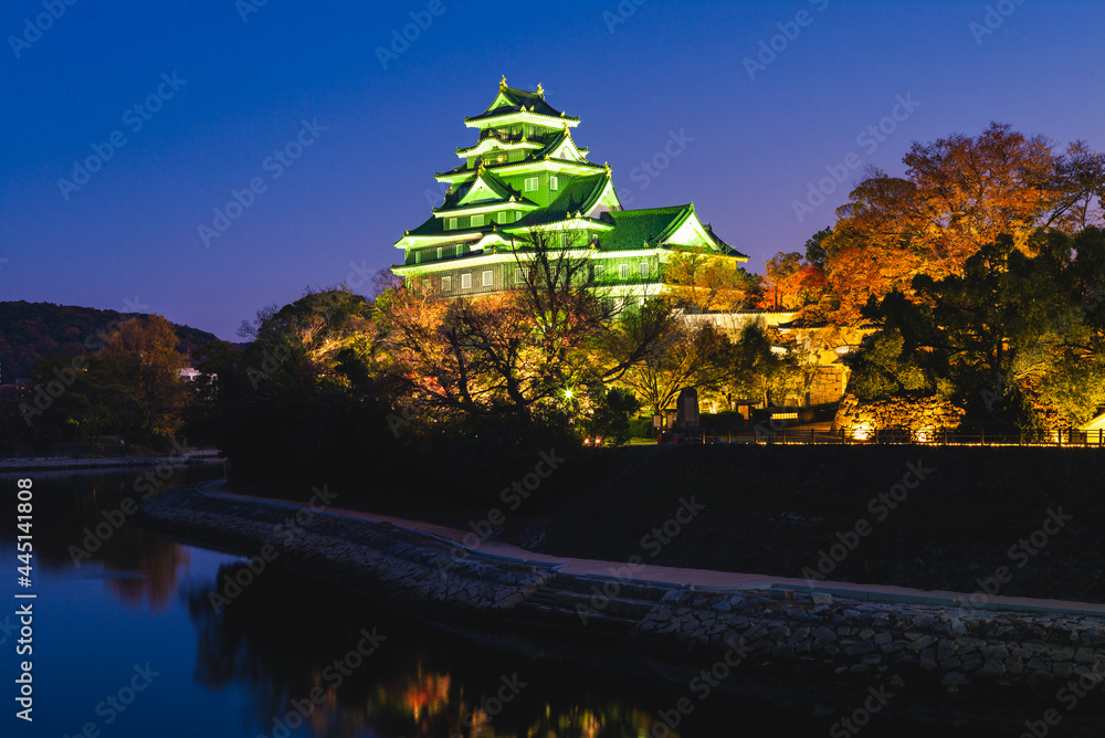 Okayama Castle, aka Ujo or crow castle, by river asahi in japan Stock ...