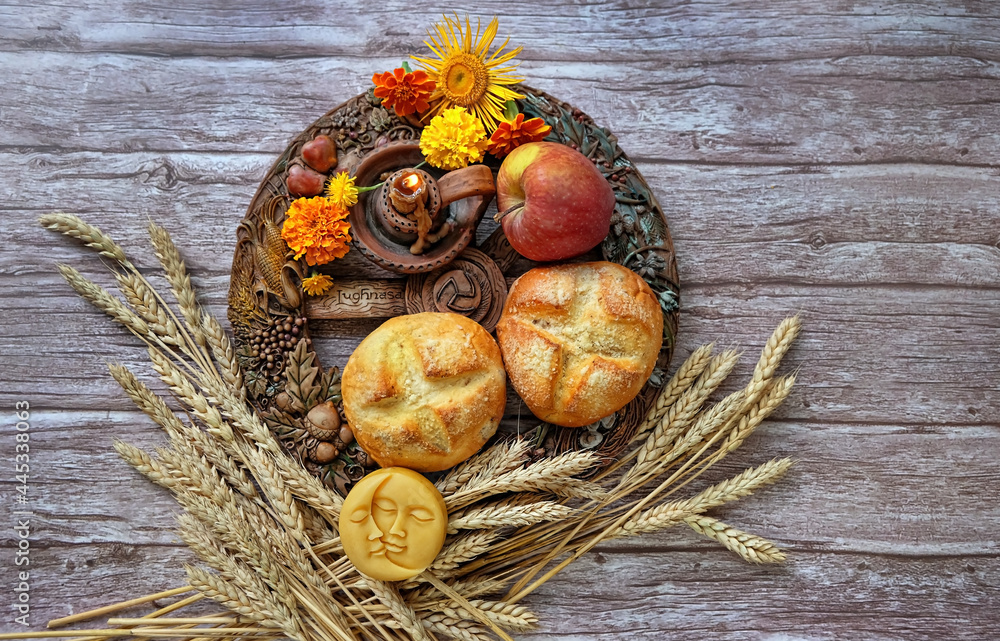 Wiccan Altar for Lammas, Lughnasadh pagan holiday. wheel of the year ...