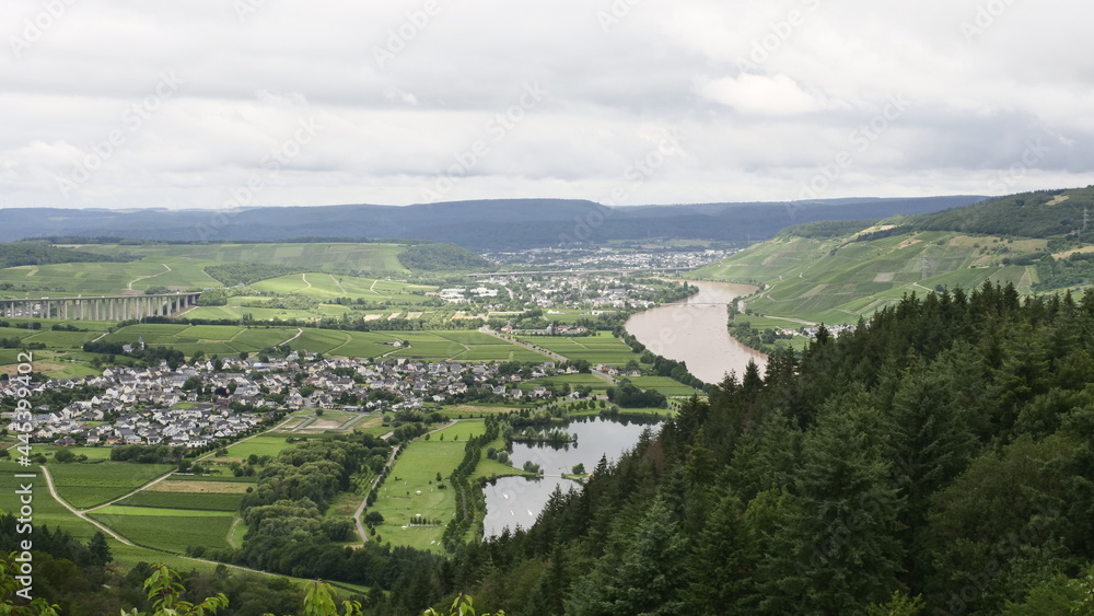 Moselhochwasser Juli 2021 - Blick auf Riol, Schweich Stock Photo ...