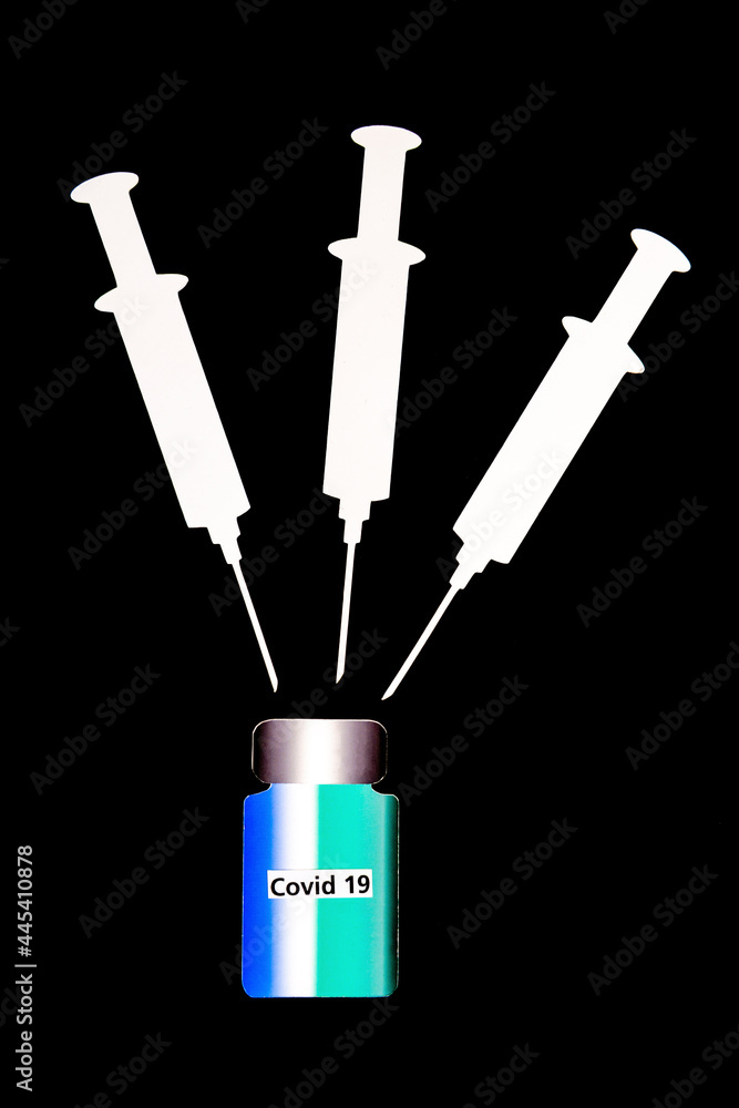 2D paper cutouts of blank syringes and bottle of vaccine Stock Photo ...