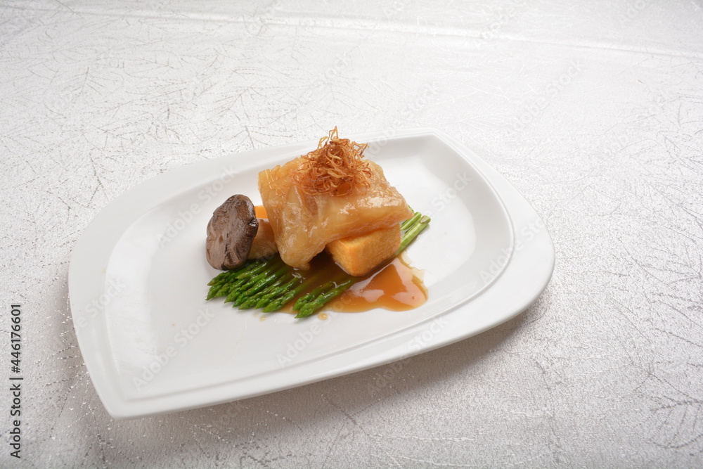 braised fresh fish maw with mushroom and asparagus in ginger oyster soy ...