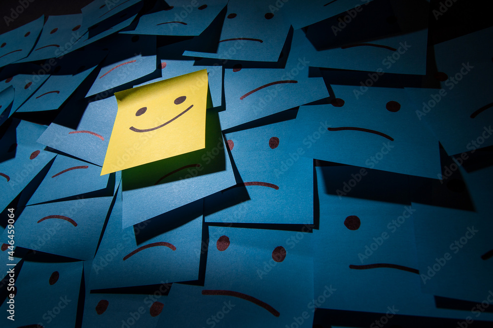 Positive and negative smiley Post it Stock-Foto | Adobe Stock