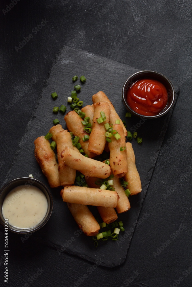 Deep Fried Turkish Cigar Shaped Rolls - Spring roll Sigara Borek ...
