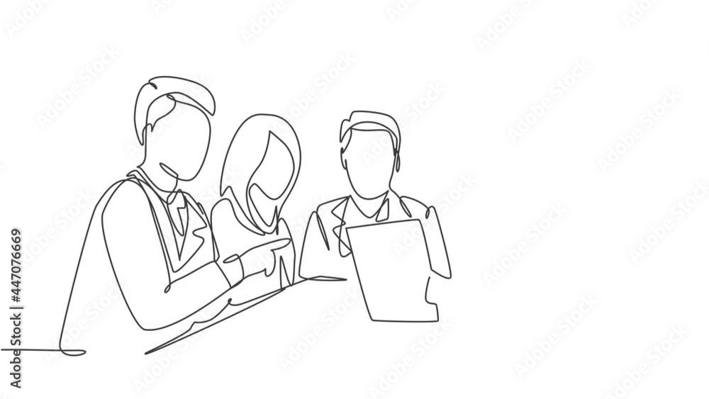 Animated self drawing of continuous line draw team of doctor diagnosing ...