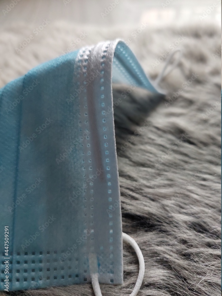 Foto de Bended mask proper use by bending mask in nose area to prevent ...