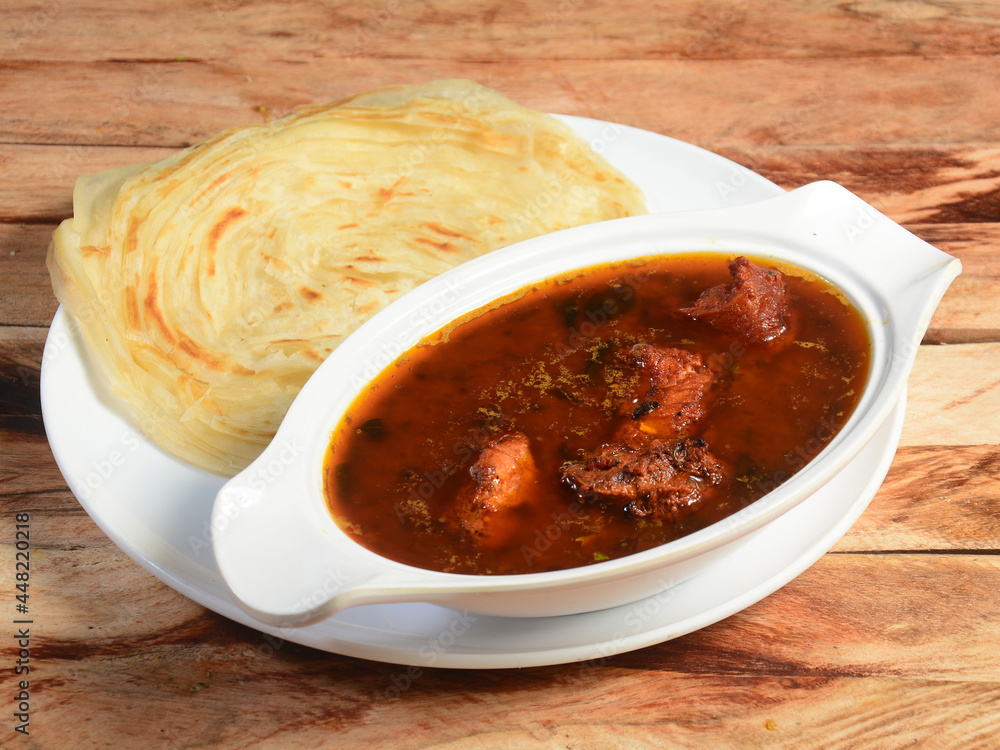 Póster Kerala paratha / parotta, layered flat bread made from maida or ...