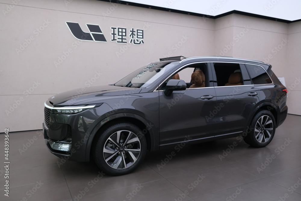 Zdjęcie Stock: shanghai.China-August 2021: Li Auto electric car in ...