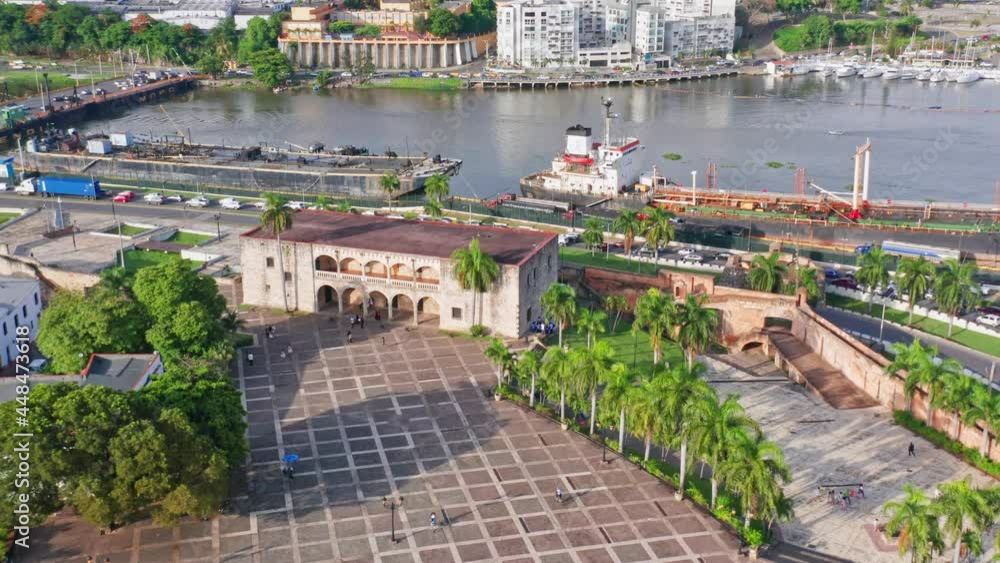Plaza de Espana Near Avenida Del Puerto On The Embankment Of Ozama ...
