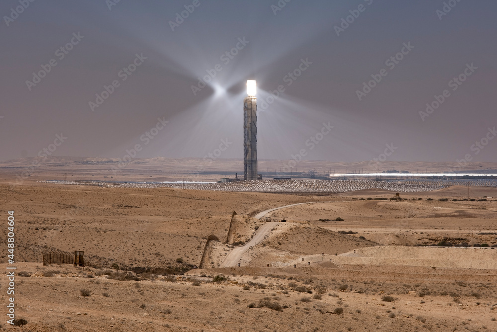 Concentrated solar power plant with mirrors focusing the sun energy at ...