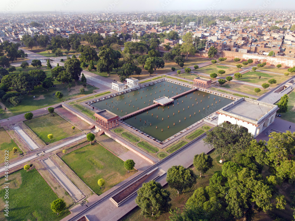 Poster Shalimar Gardens, Lahore Mughal Architecture ,shahi qila – Wall ...