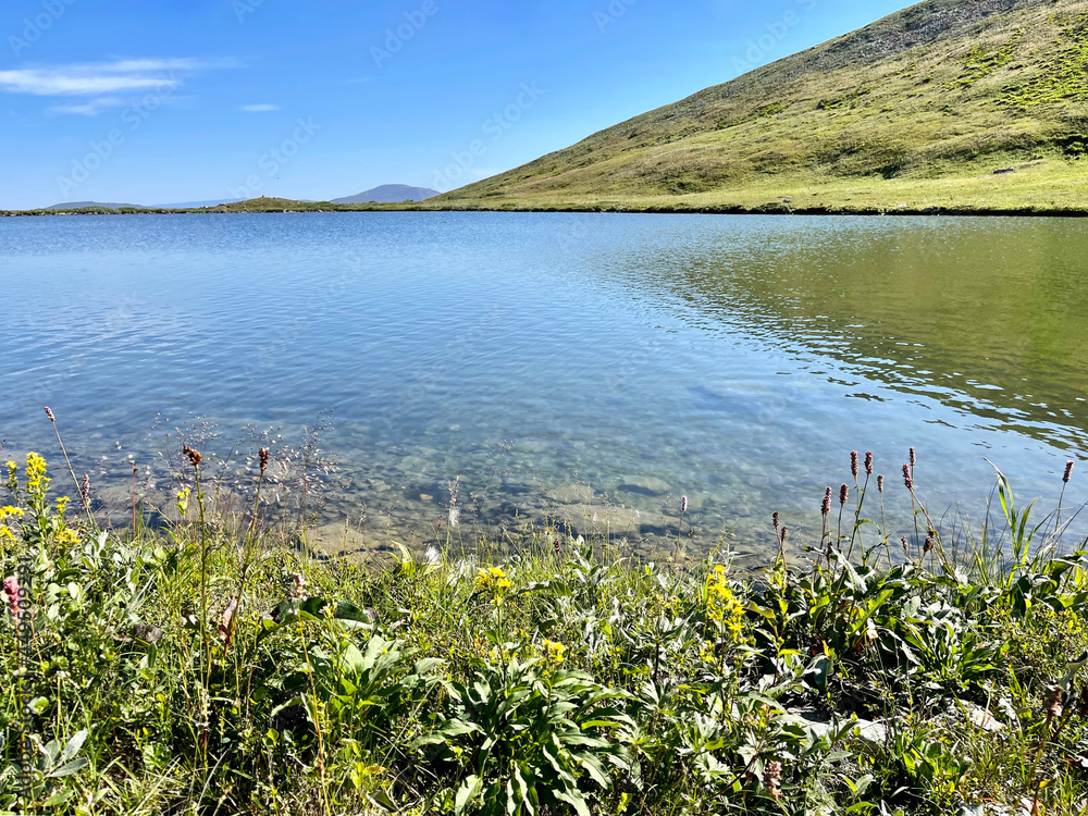 Lake Lunt-Husap-Tur ("Goose Nest Lake") at the foot of Mount Otorten in ...