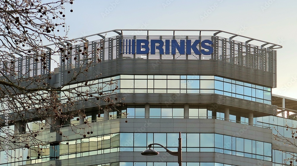 Foto de "Brinks", enseigne / logo de l'entreprise américaine de ...
