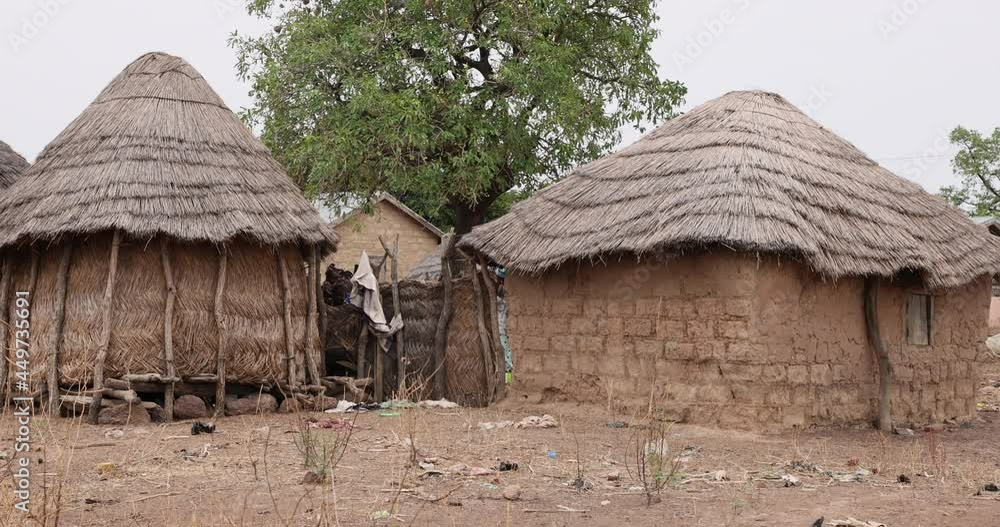 Video „Grass and mud hut rural northern Ghana Africa. Northern Savannah ...