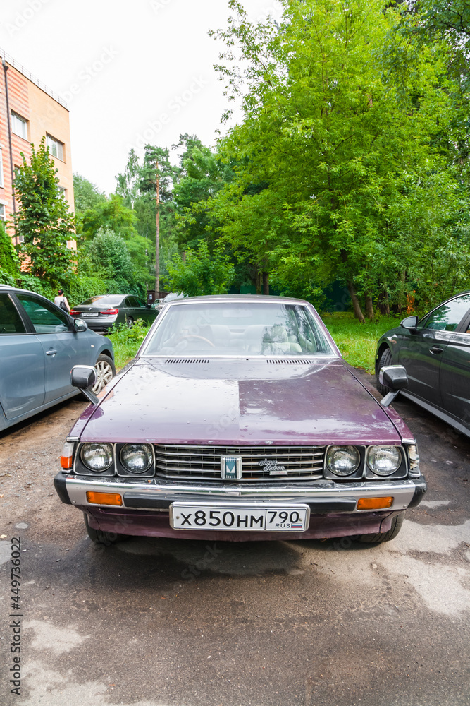 Mitsubishi Galant Colt Sigma GLX in purple color, front view. Third ...