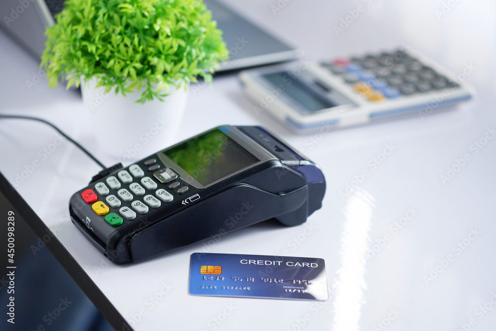 Customers who pay with smartphones with NFC technology, with a card ...