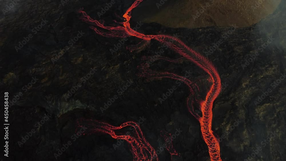 Incredible aerial of the dramatic volcanic eruption of the ...