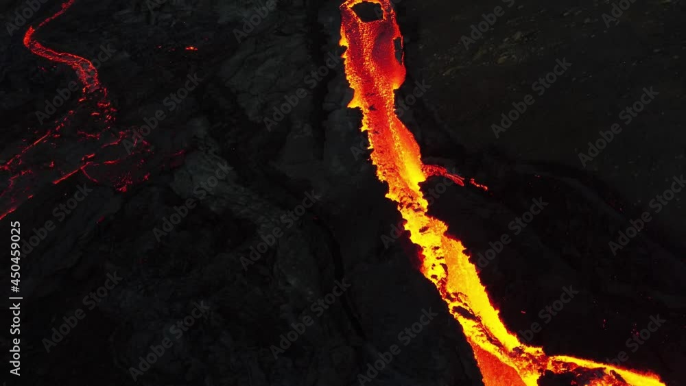 Incredible aerial of the dramatic volcanic eruption of the ...