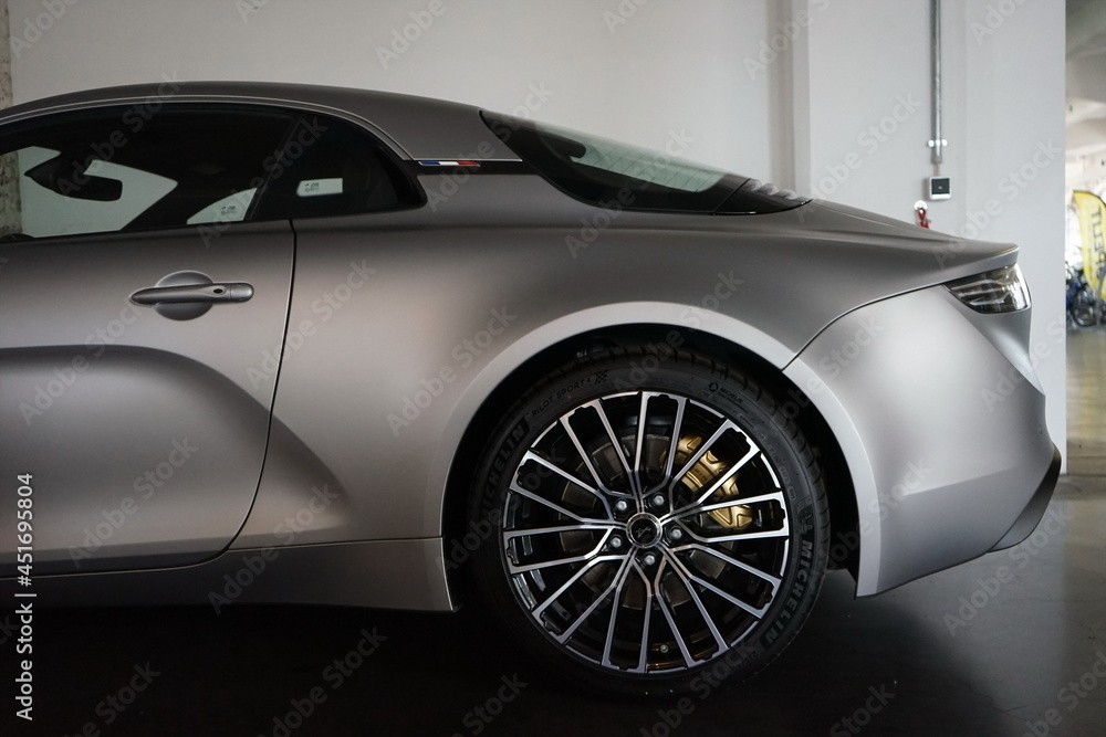 Renault Alpine A110 Mittelmotor Sportwagen aus Frankreich in Silber ...