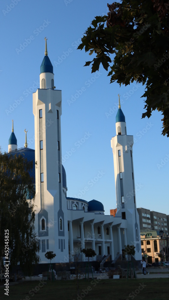 The main mosque of Maikop in vertical orientation pictures, Muslim ...