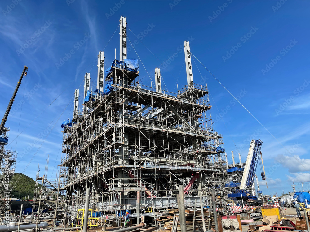 Project building construction of a natural gas refinery or a fuel ...