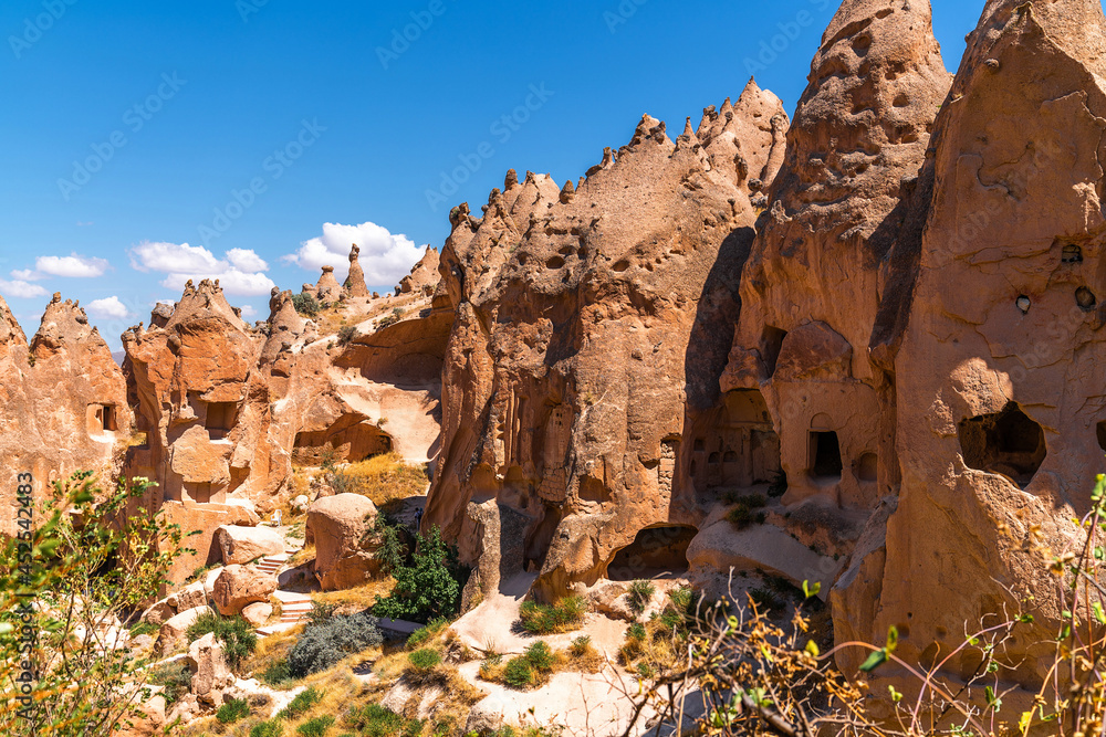 Zelve Open Air Museum. Spectacular pictures of Zelve historical air ...
