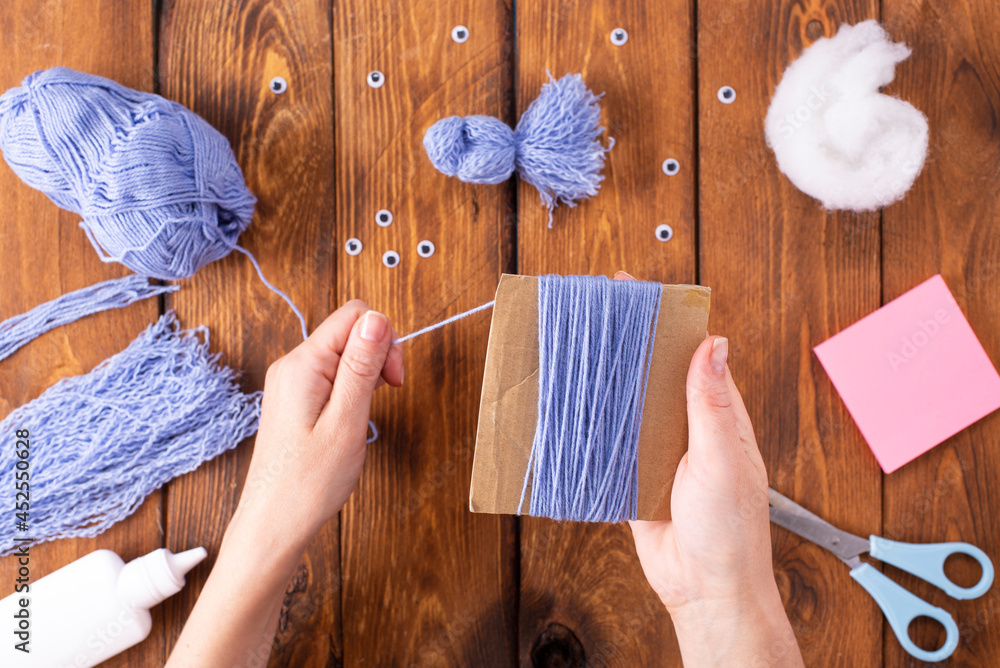 How to make a cute thread bird for decoration. Children's art project ...