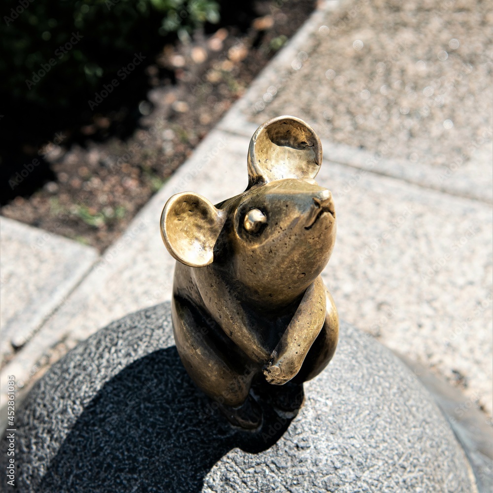 Die Altstadtmaus - Kleine, schöne Skulptur einer Maus in der Altstadt ...