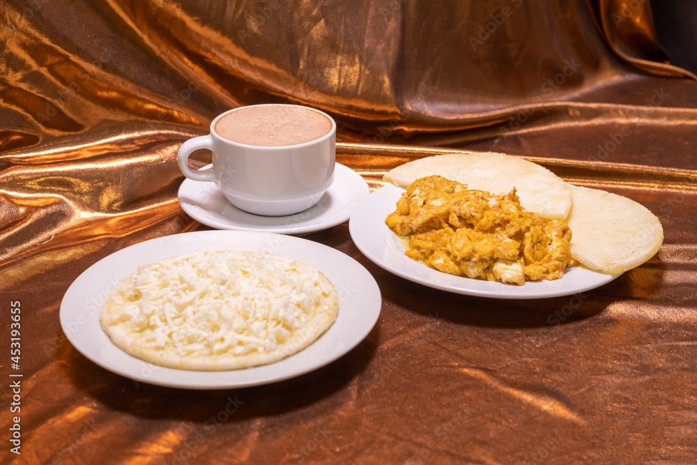 huevos pericos con arepa y chocolate Stock Photo | Adobe Stock