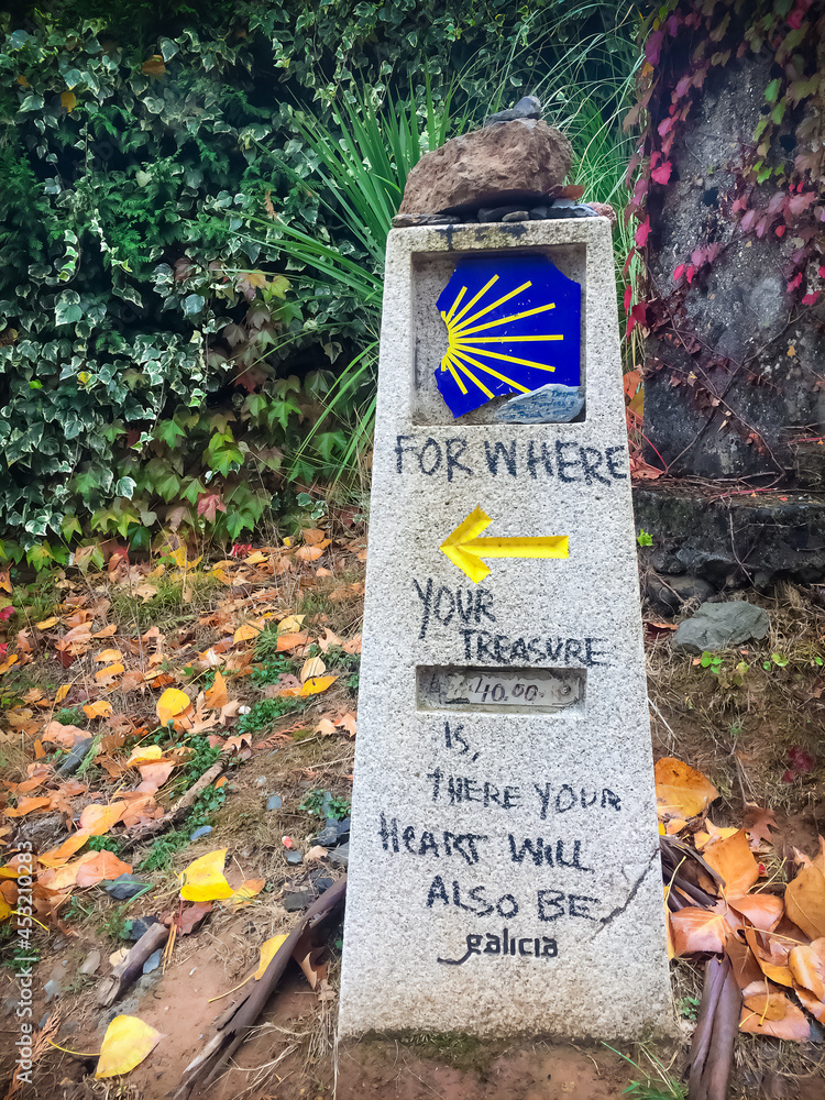 Way Mark Stone Post with Scallop Shell Pilgrim Sign and Yellow Arrow ...